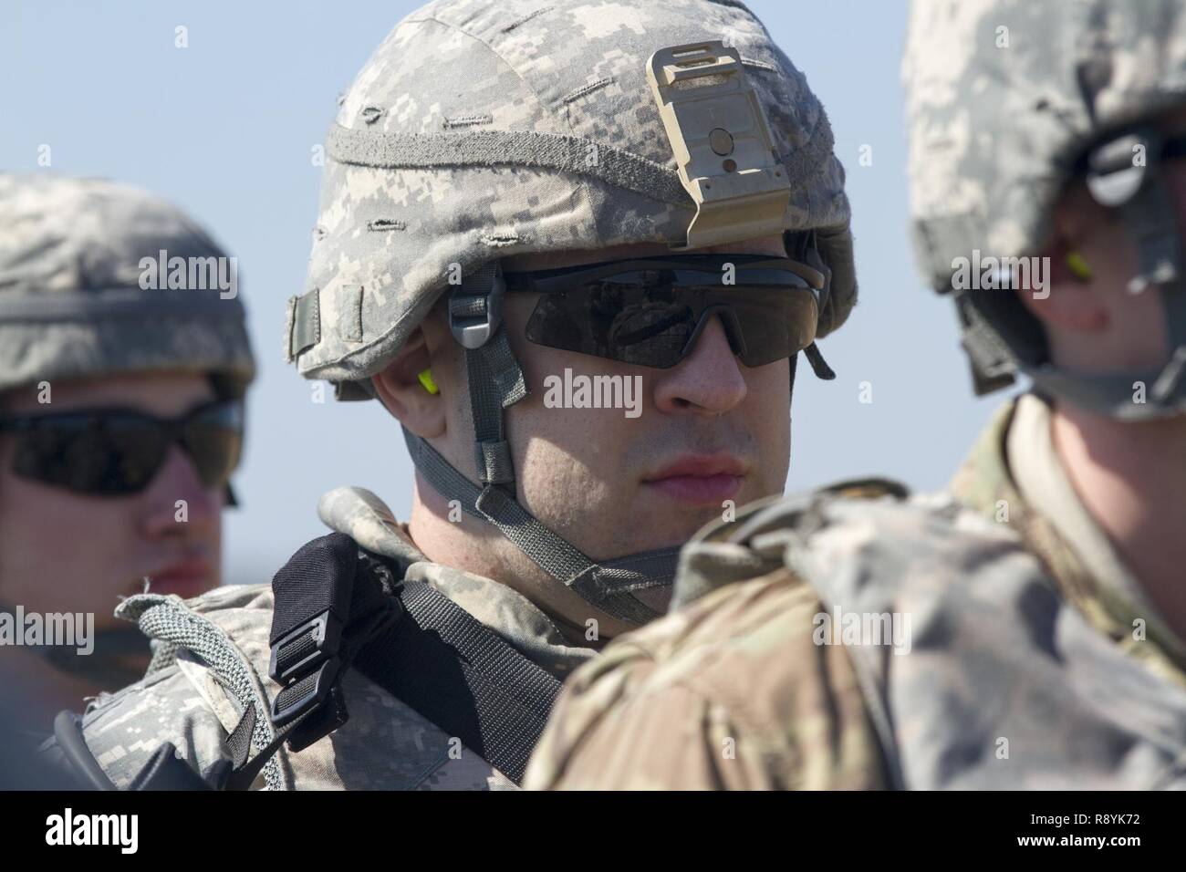 Military Policemen assigned to 423rd Military Police Co., 333rd ...