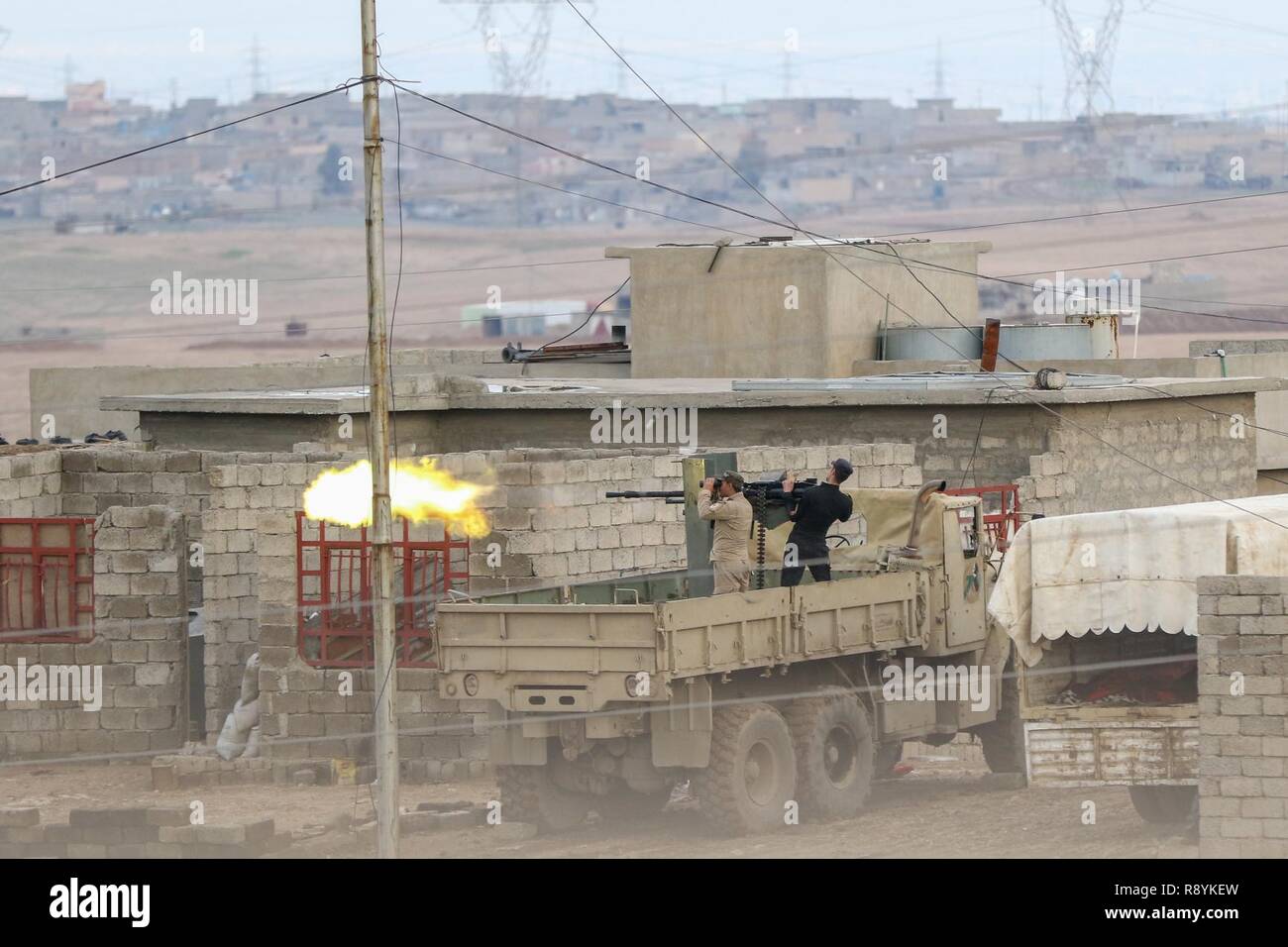 Isis fighter iraq hi-res stock photography and images - Alamy