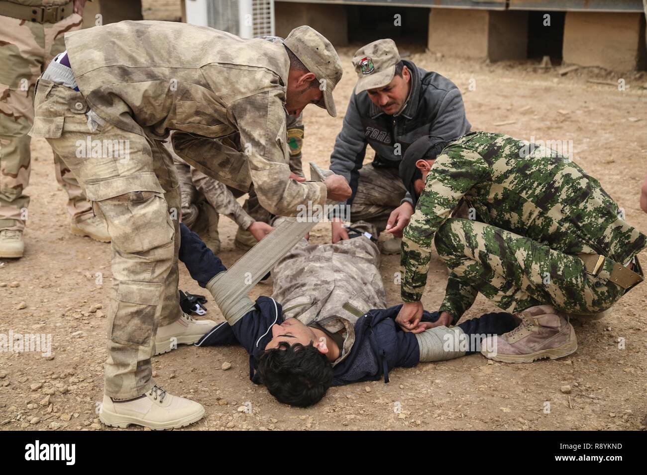 Eod iraq army soldiers hi-res stock photography and images - Alamy