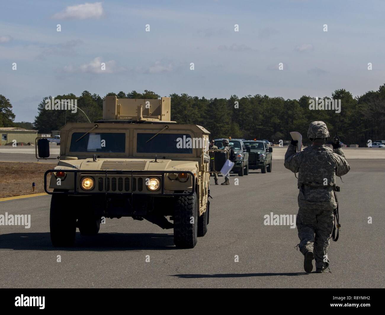 U.S. Army Reserve Soldiers assigned to the 423rd Military Police ...
