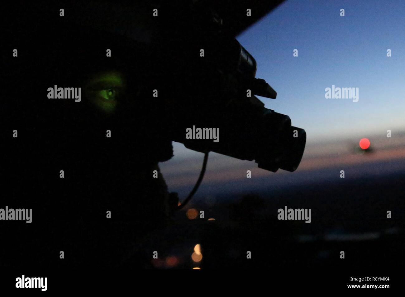 Night vision goggles helicopter hi-res stock photography and images - Alamy