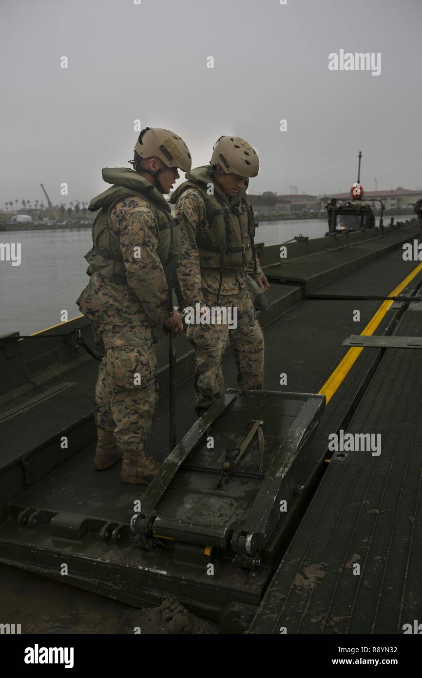 U.S. Marines with 1st Light Armored Reconnaissance Battalion (1st LAR ...