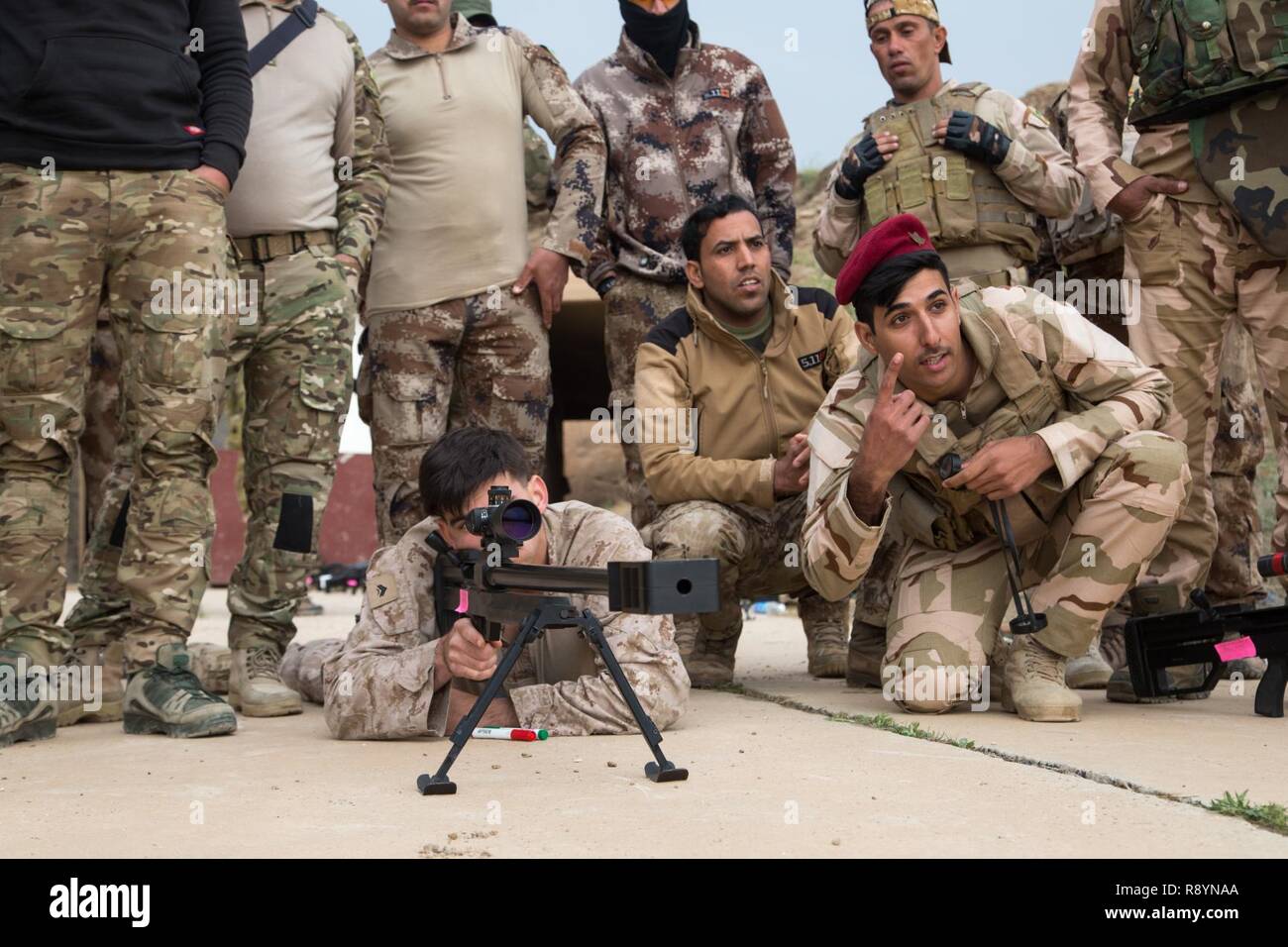 Sniper observer hi-res stock photography and images - Alamy