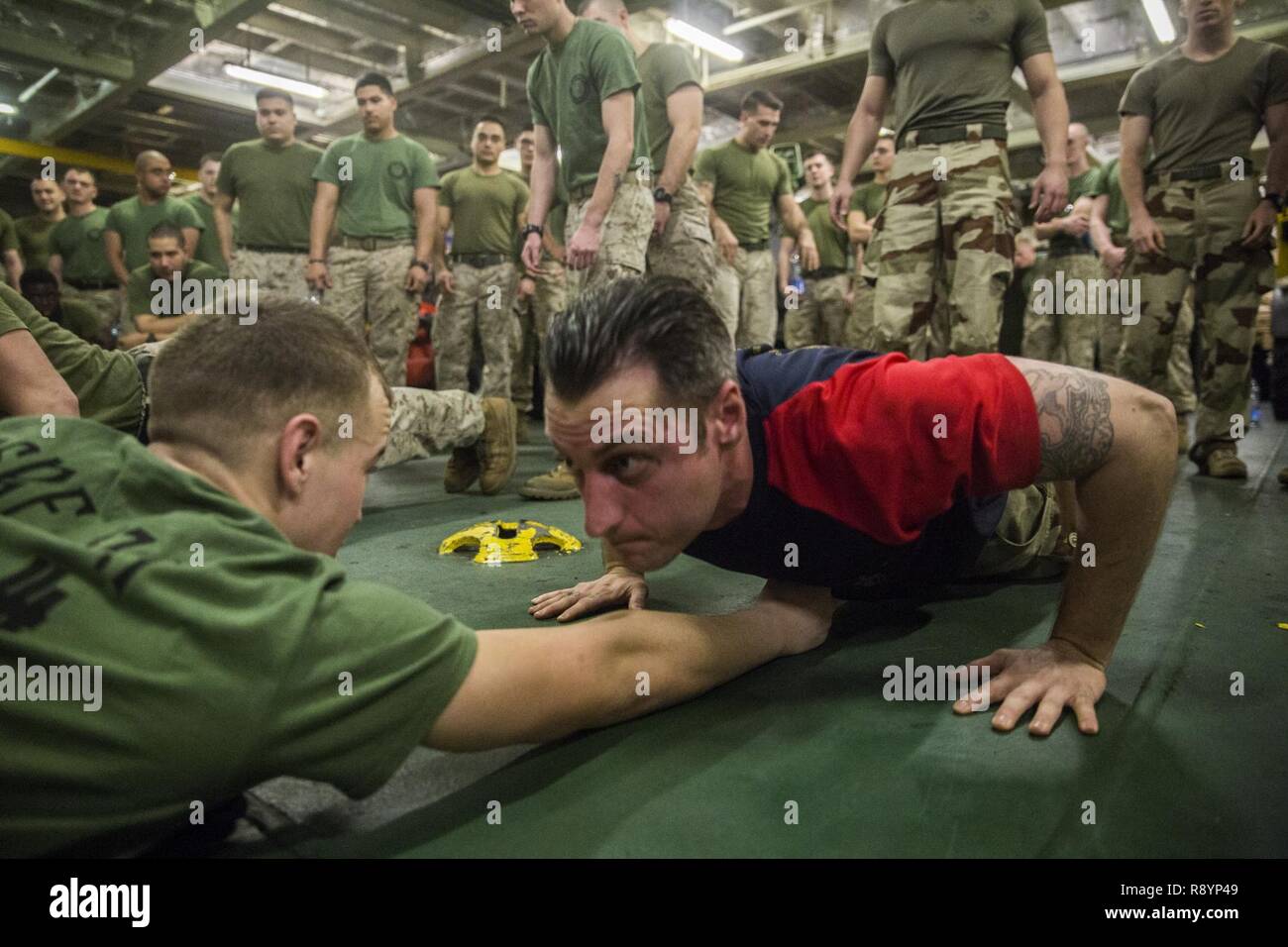 Squad push ups hi-res stock photography and images - Alamy