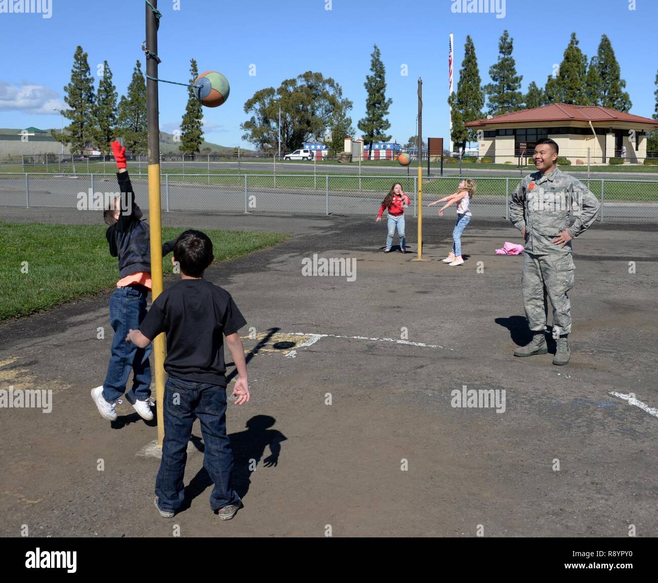 Airman 1st Class Frederick Cabling, 60th Aerial Port Squadron traffic ...