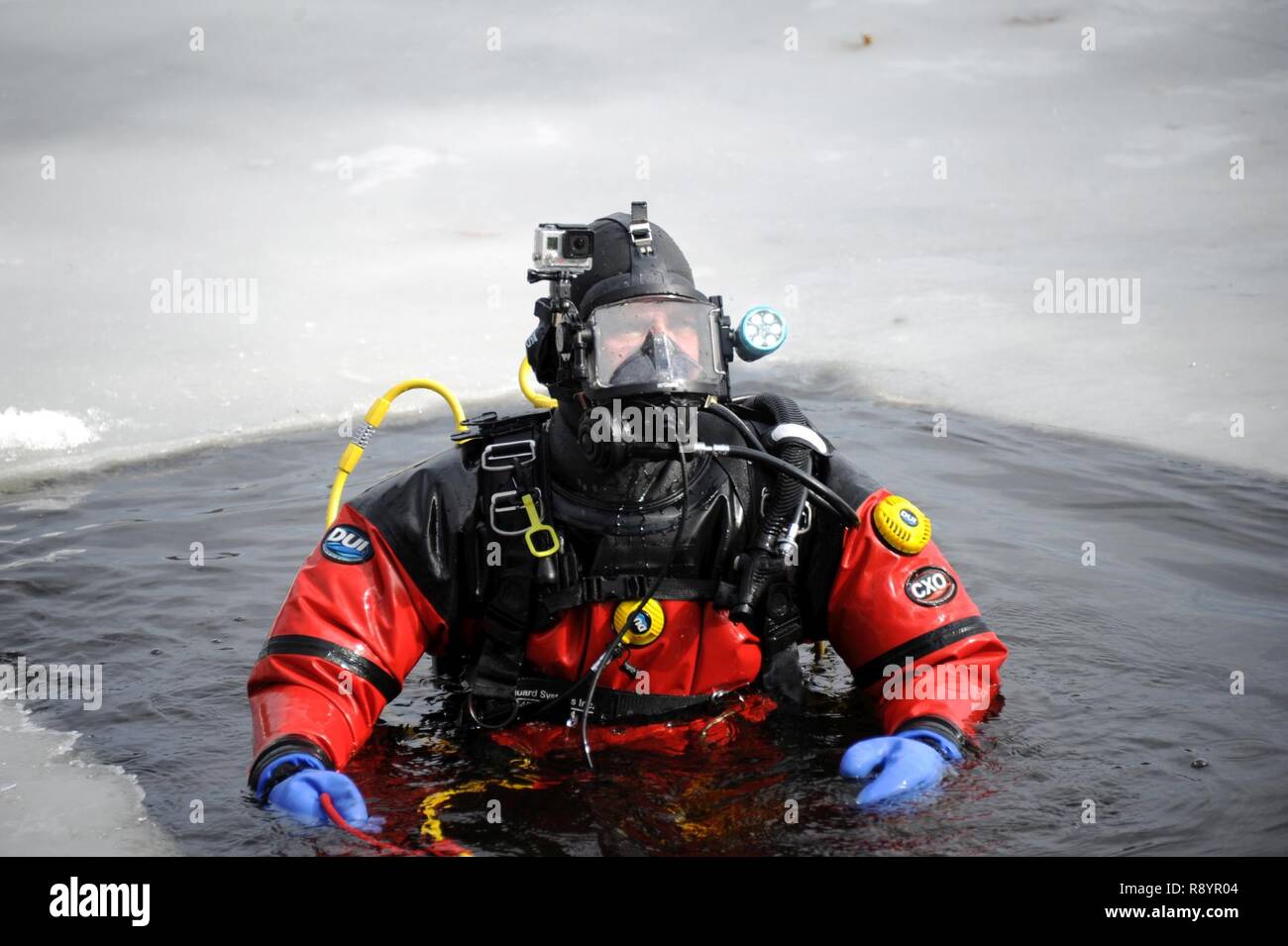 Fire department dive team hi-res stock photography and images - Alamy