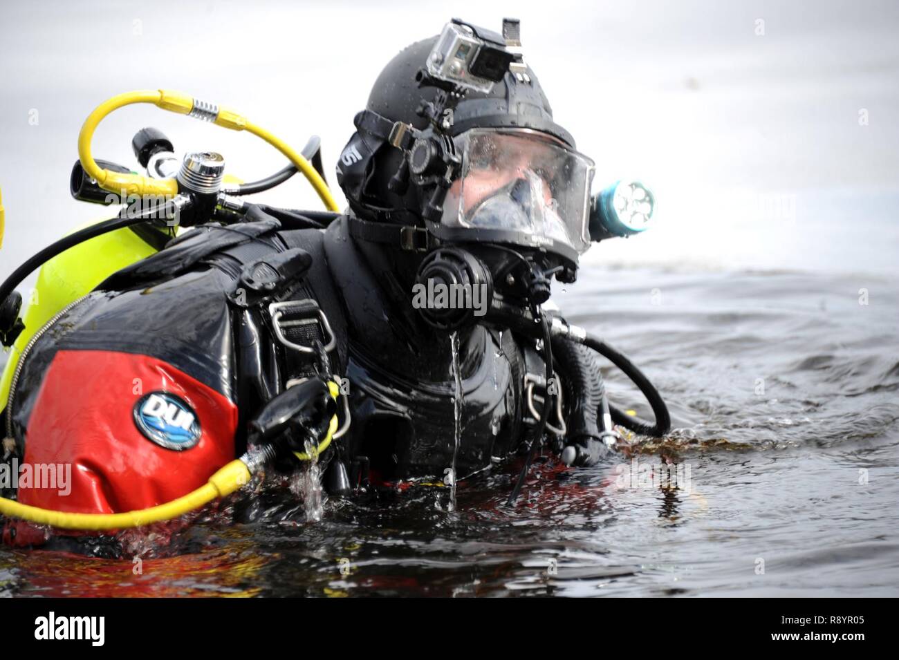 Fire department dive team hi-res stock photography and images - Alamy