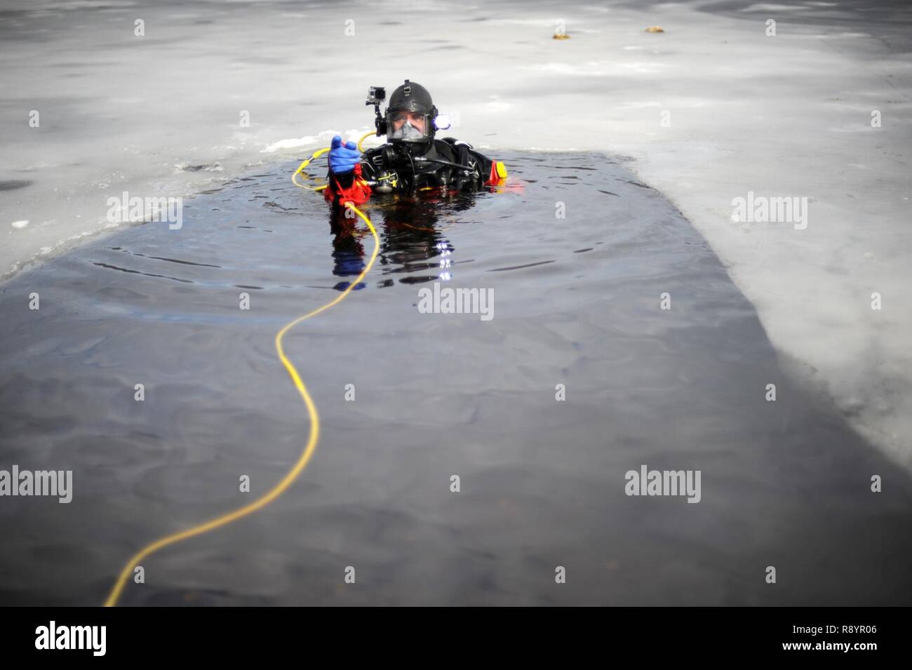 Fire department dive team hi-res stock photography and images - Alamy