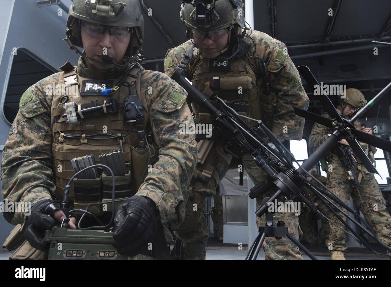 Force Reconnaissance Marines with Maritime Raid Force, 31st Marine ...