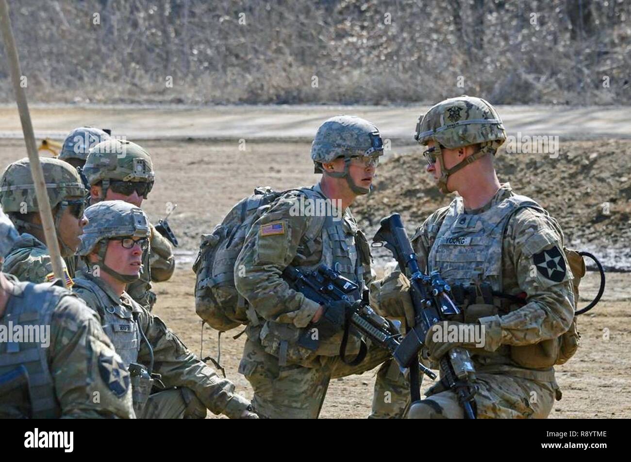 Story live fire complex hi-res stock photography and images - Alamy