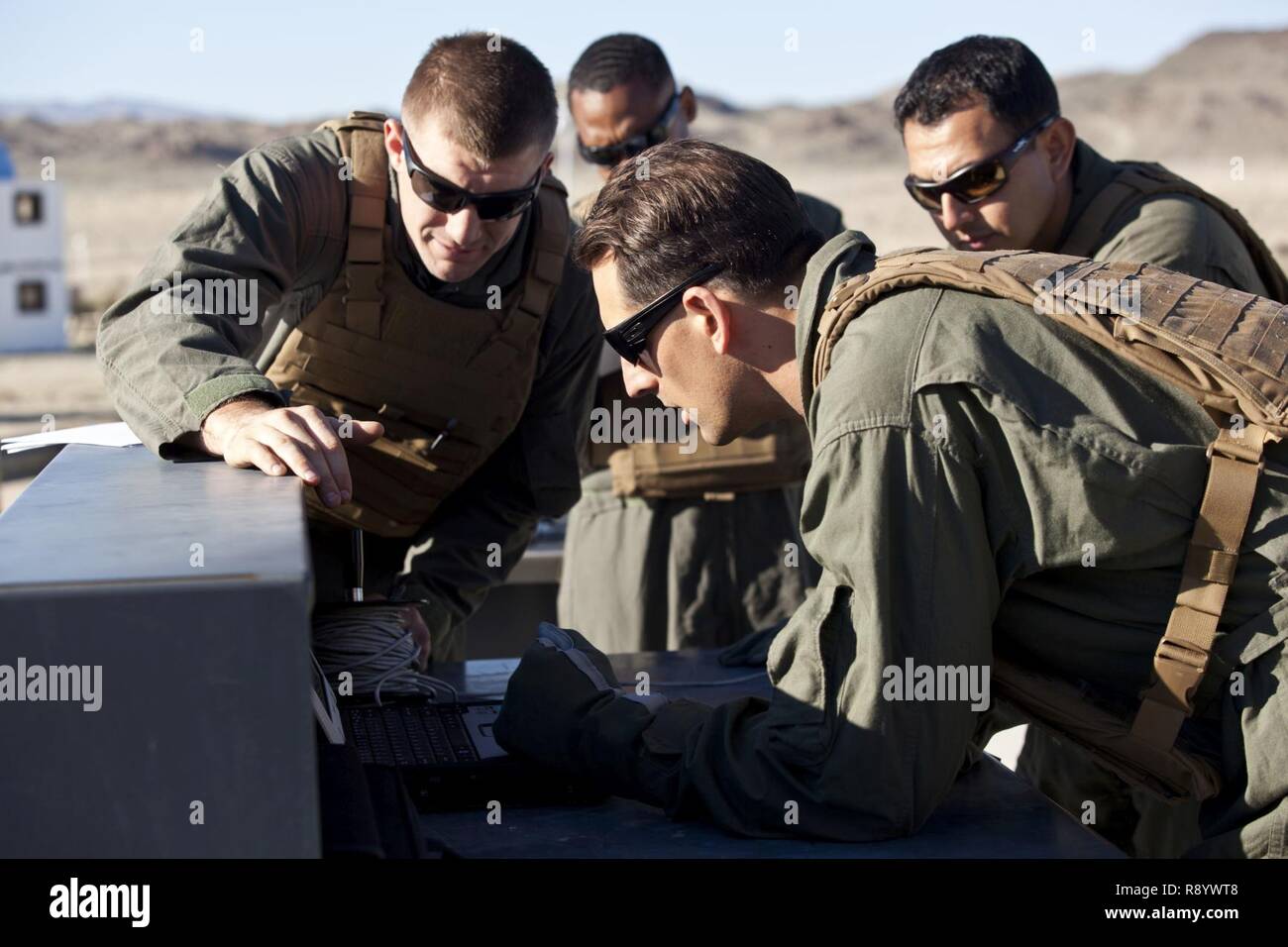 Ground electronics maintenance hi-res stock photography and images - Alamy