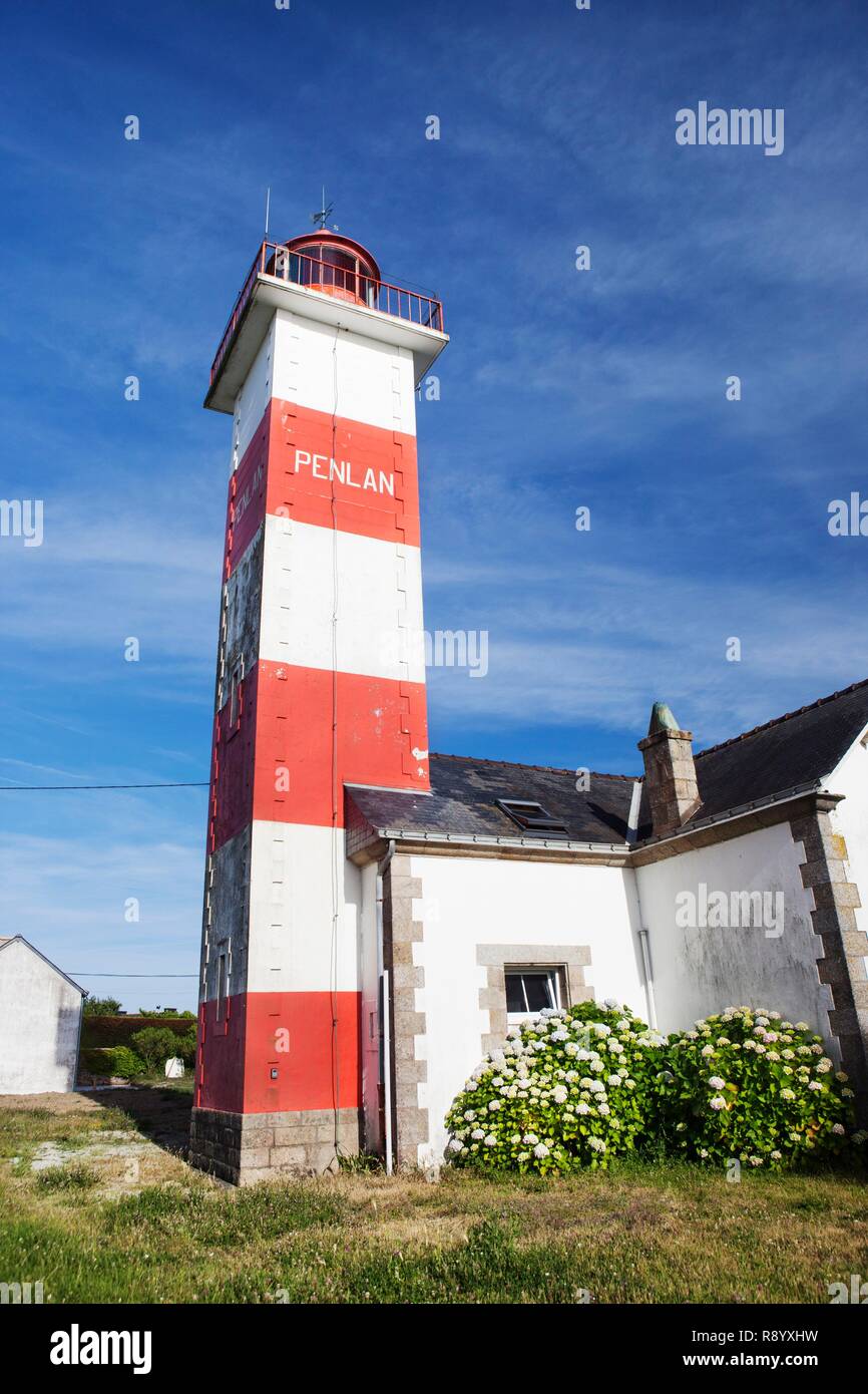 France, Morbihan, Billiers, Penlan cape, The Penlan lighthouse Stock ...