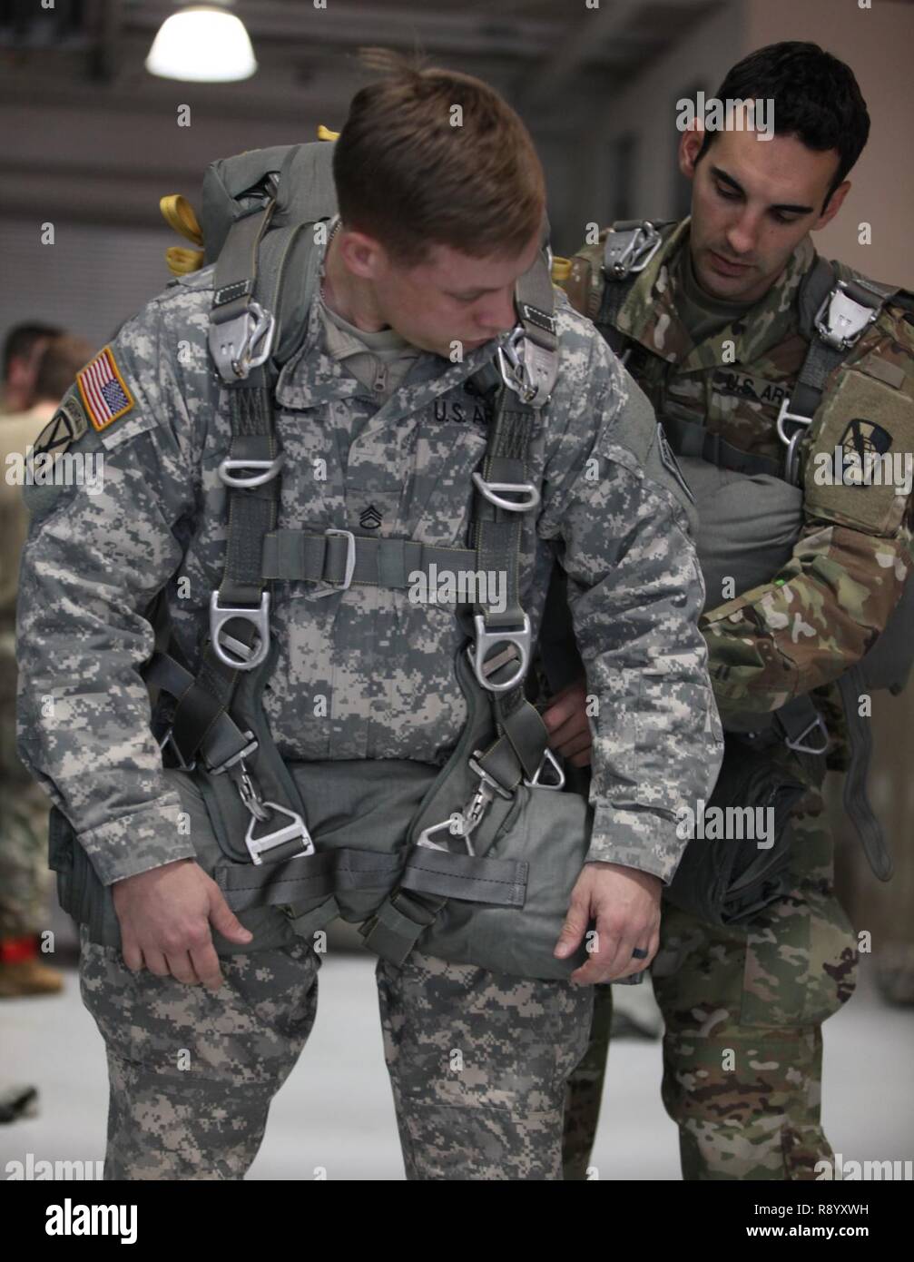 982d combat camera airborne hi-res stock photography and images - Alamy