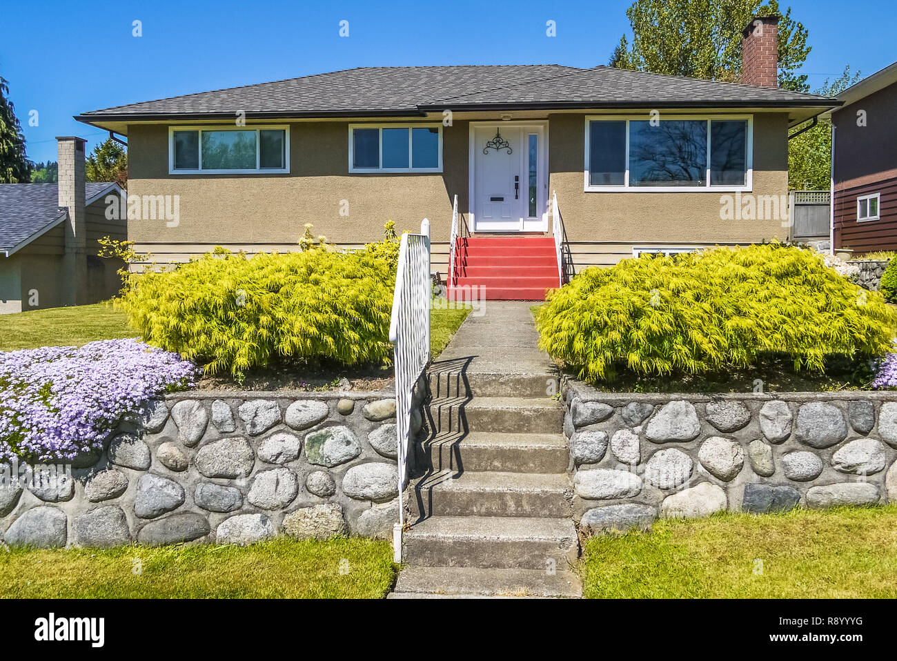 Elevated front entrance hi-res stock photography and images - Alamy