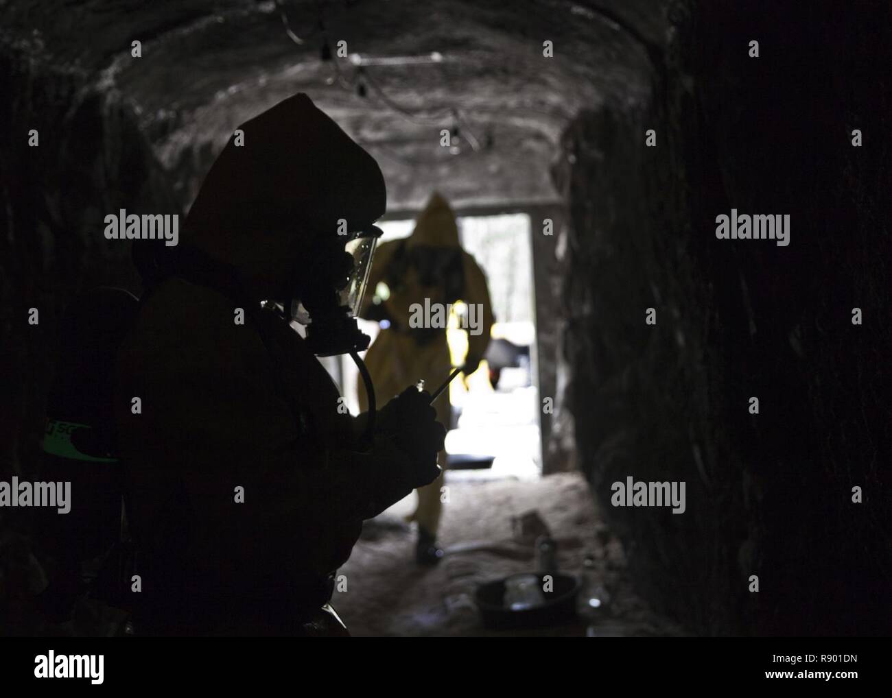 Naval explosive ordnance disposal school hi-res stock photography and ...