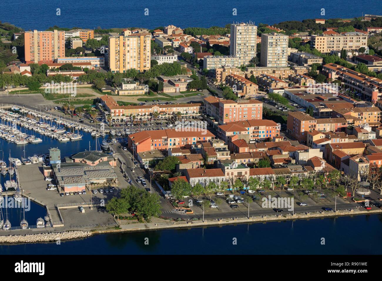 Port de bouc hi-res stock photography and images - Alamy