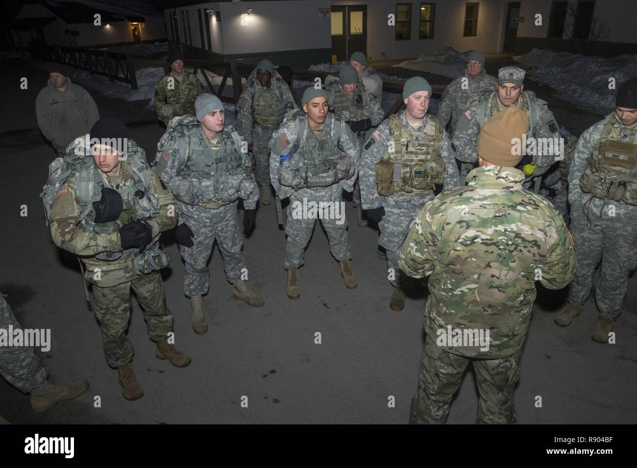 Basic soldiering hi-res stock photography and images - Alamy