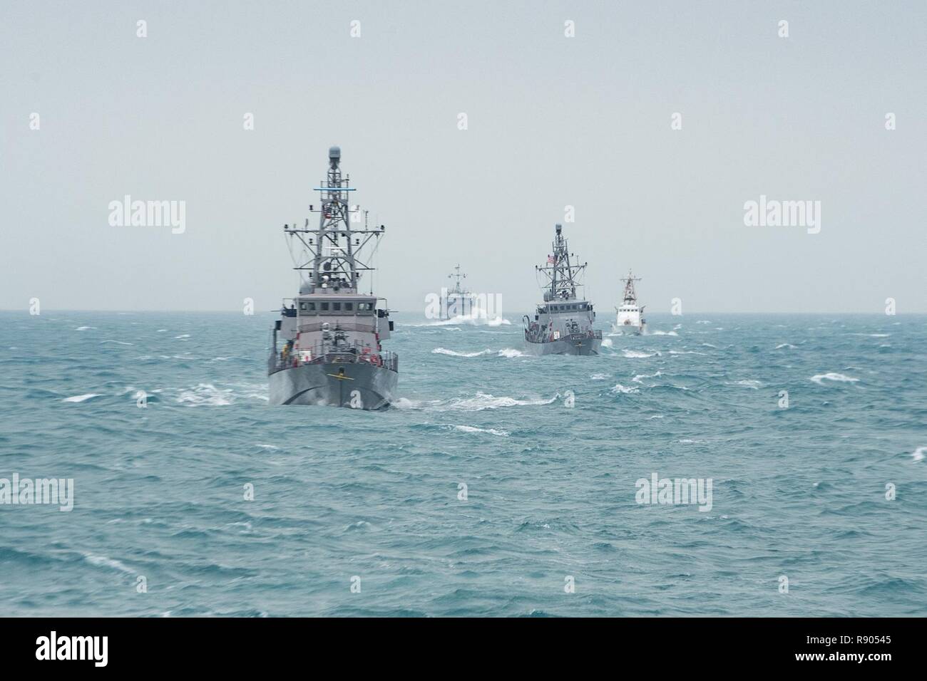 Us navy landing craft kuwait hi-res stock photography and images - Alamy