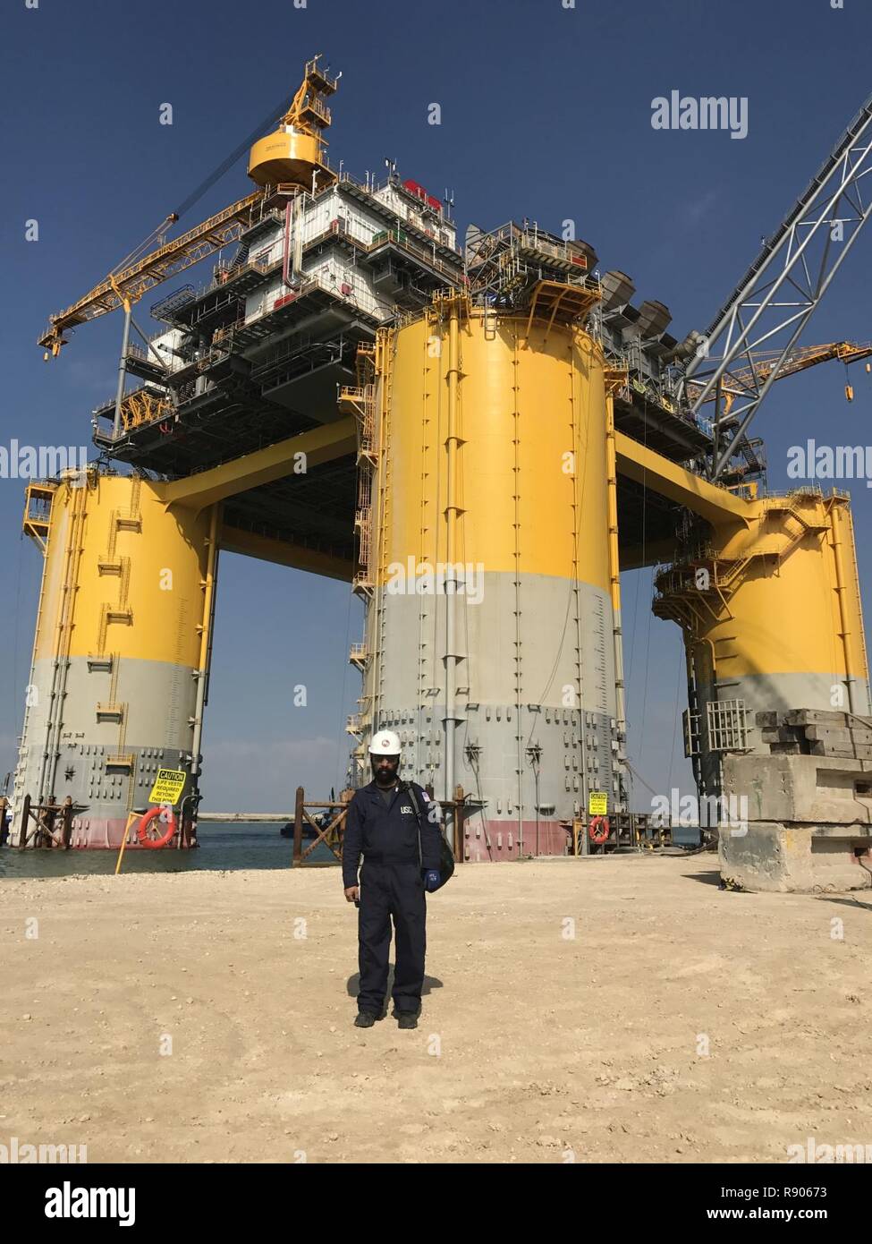 Offshore installation vessels hi-res stock photography and images - Alamy