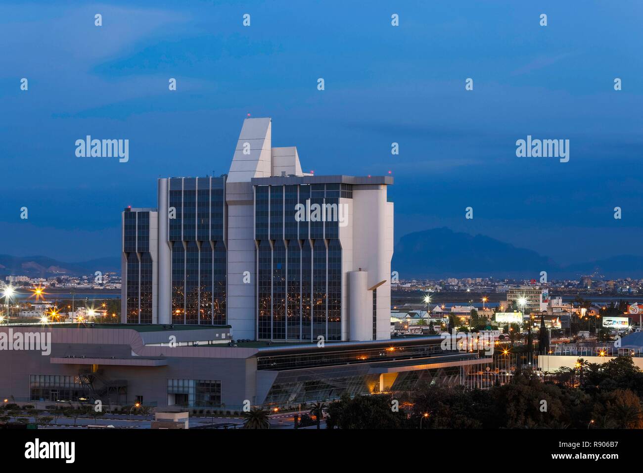 Tunis tunisia night hi-res stock photography and images - Alamy