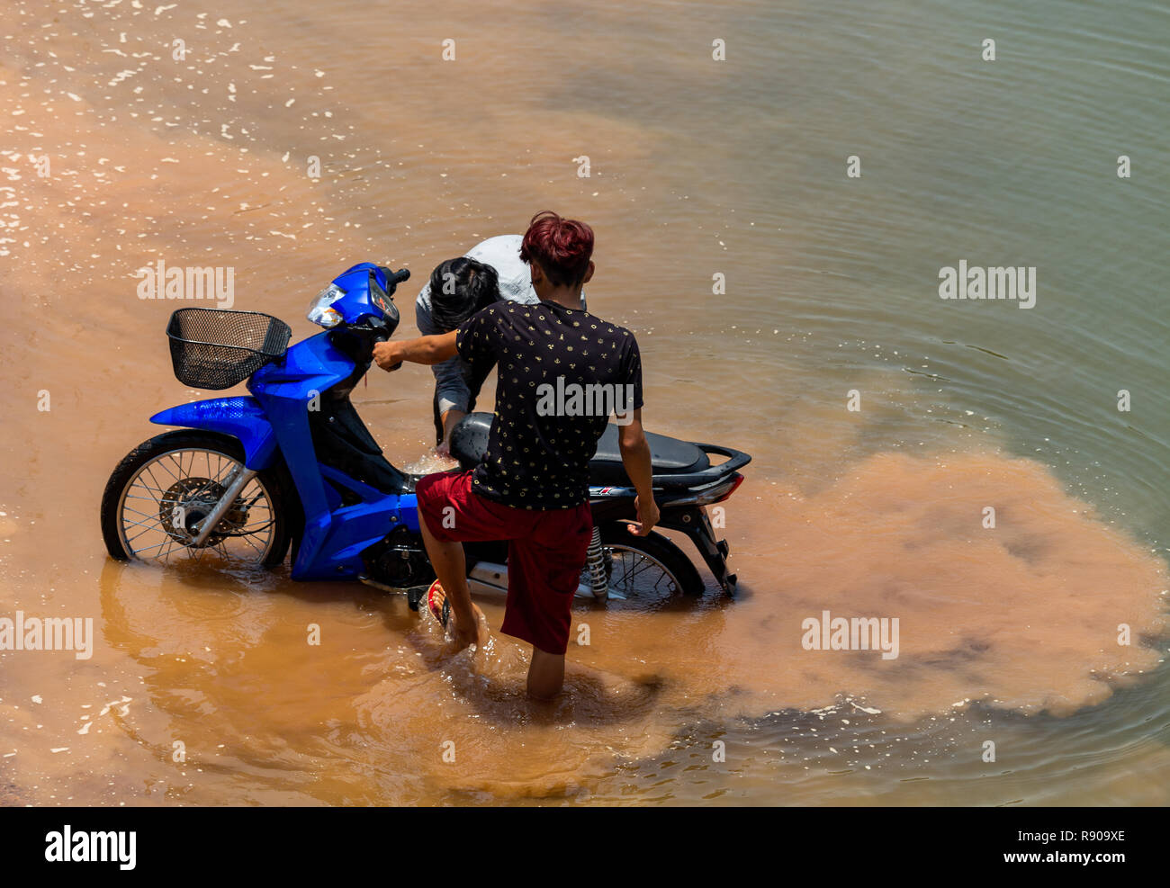 Motorbike wash hi-res stock photography and images - Alamy