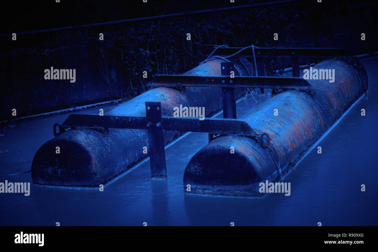 Rusty water tank hi-res stock photography and images - Alamy