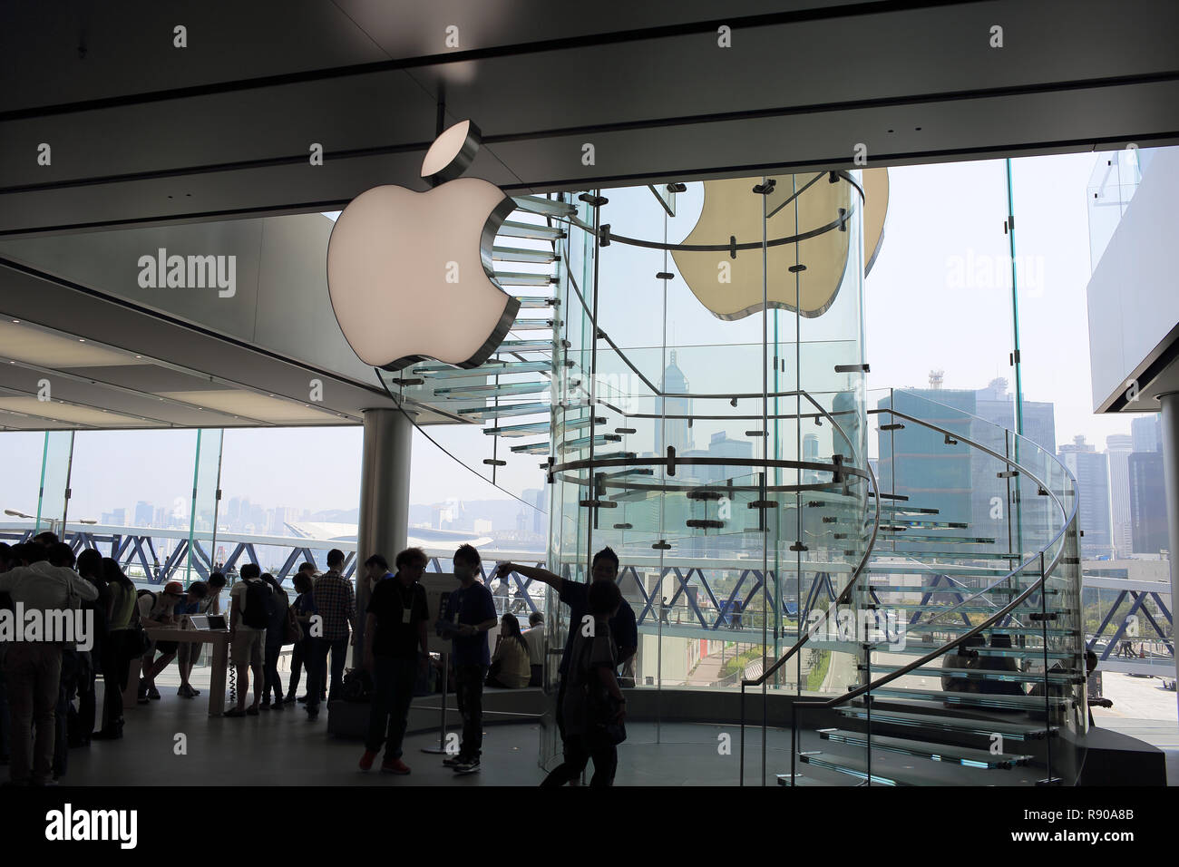 Hong Kong apple store Stock Photo - Alamy