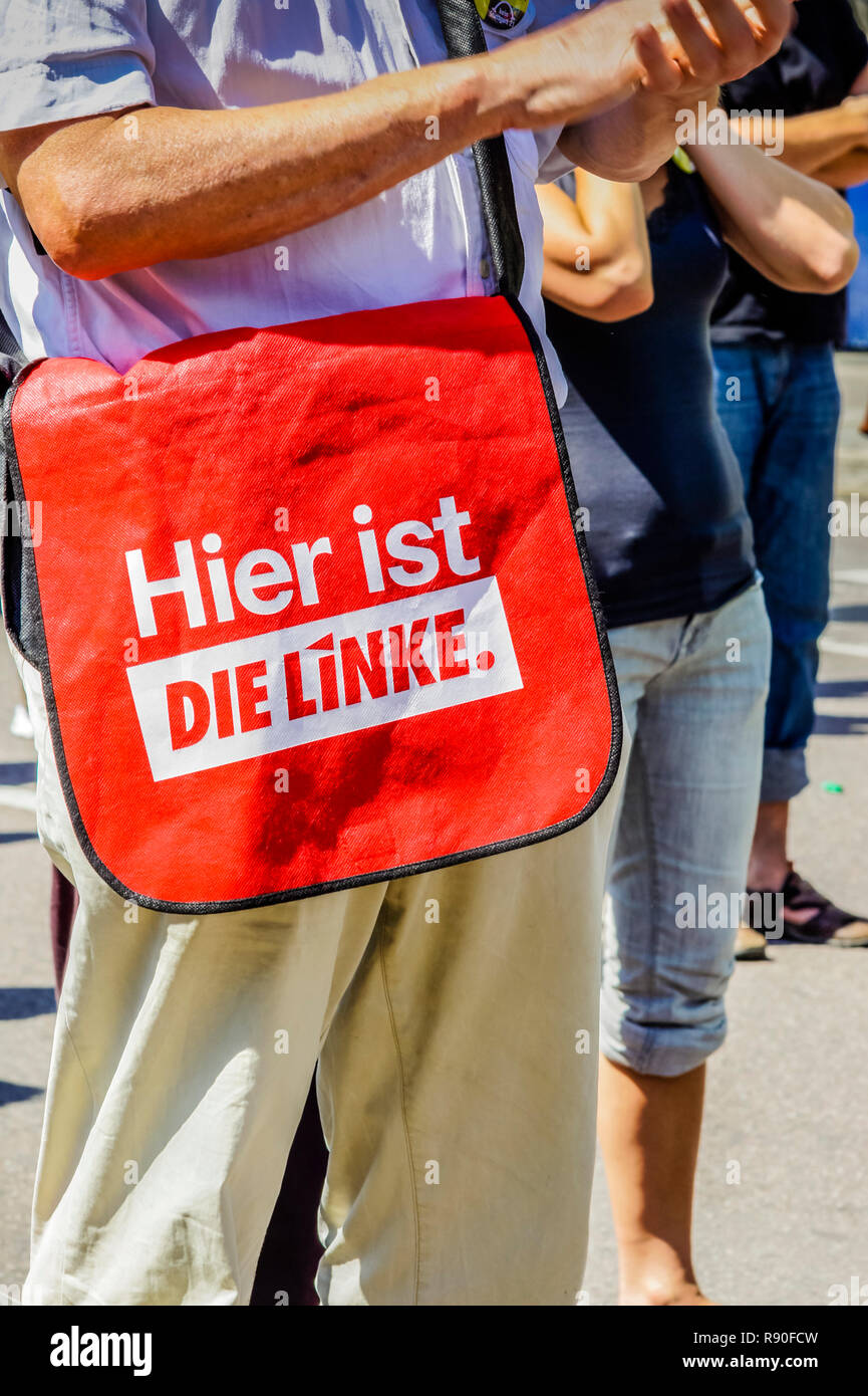 Die linke logo hi-res stock photography and images - Alamy