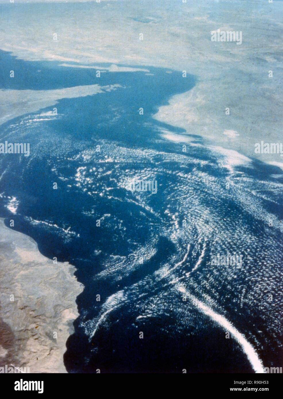 Strait hormuz from space hi-res stock photography and images - Alamy