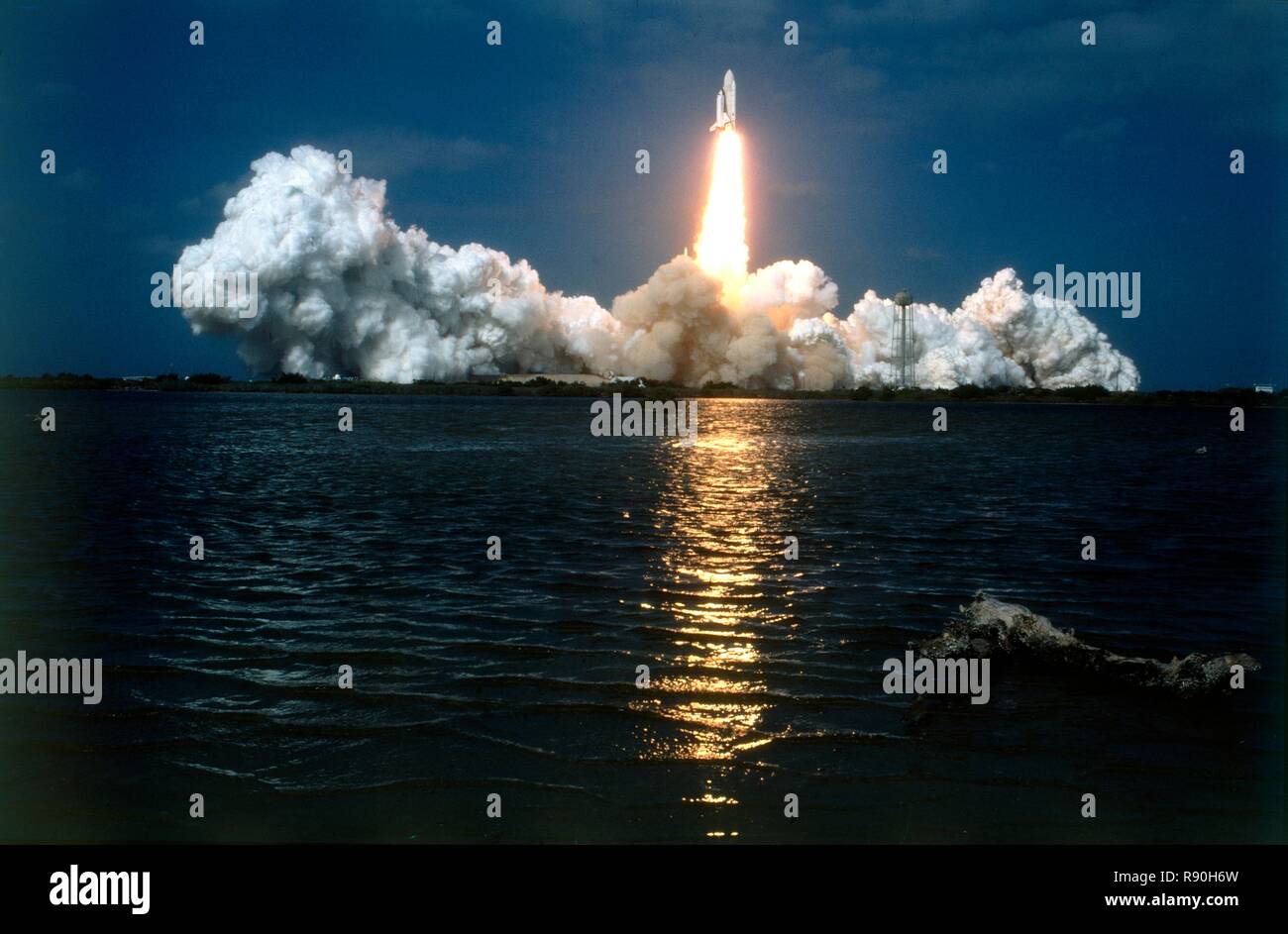 Space Shuttle 'Columbia' lifting off, Kennedy Space Center, Merritt ...