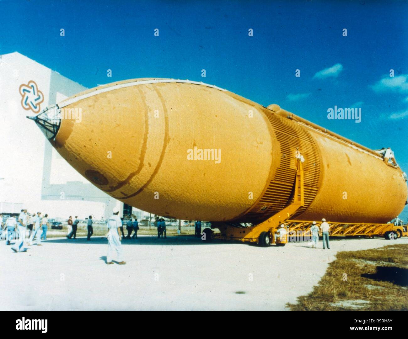 External fuel tank hi-res stock photography and images - Alamy