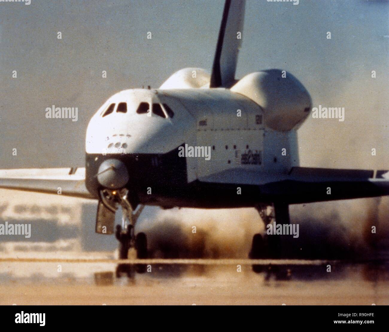 Space Shuttle Enterprise Landing Stock Photos & Space Shuttle ...