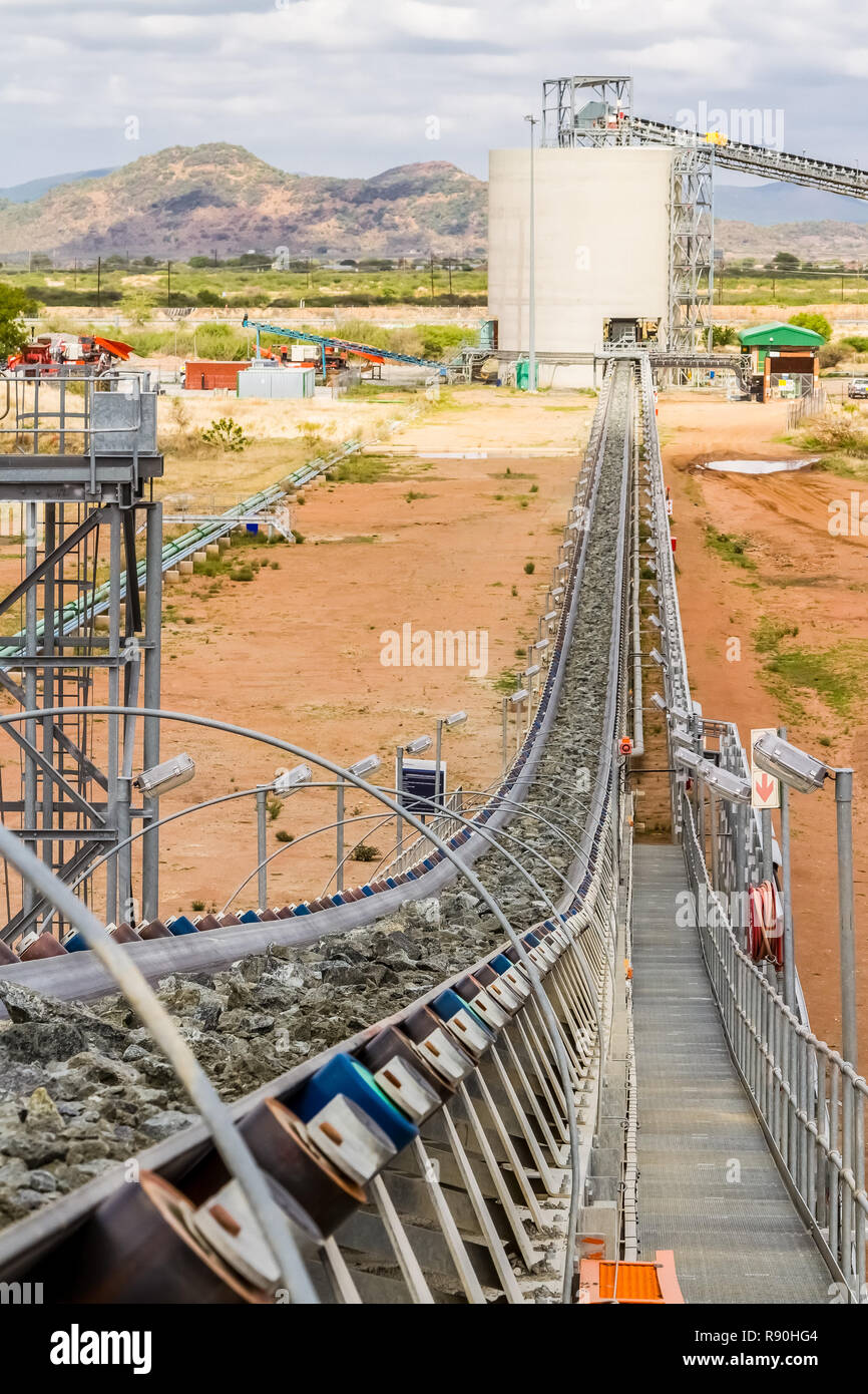 Platinum mining and refining hi-res stock photography and images - Alamy