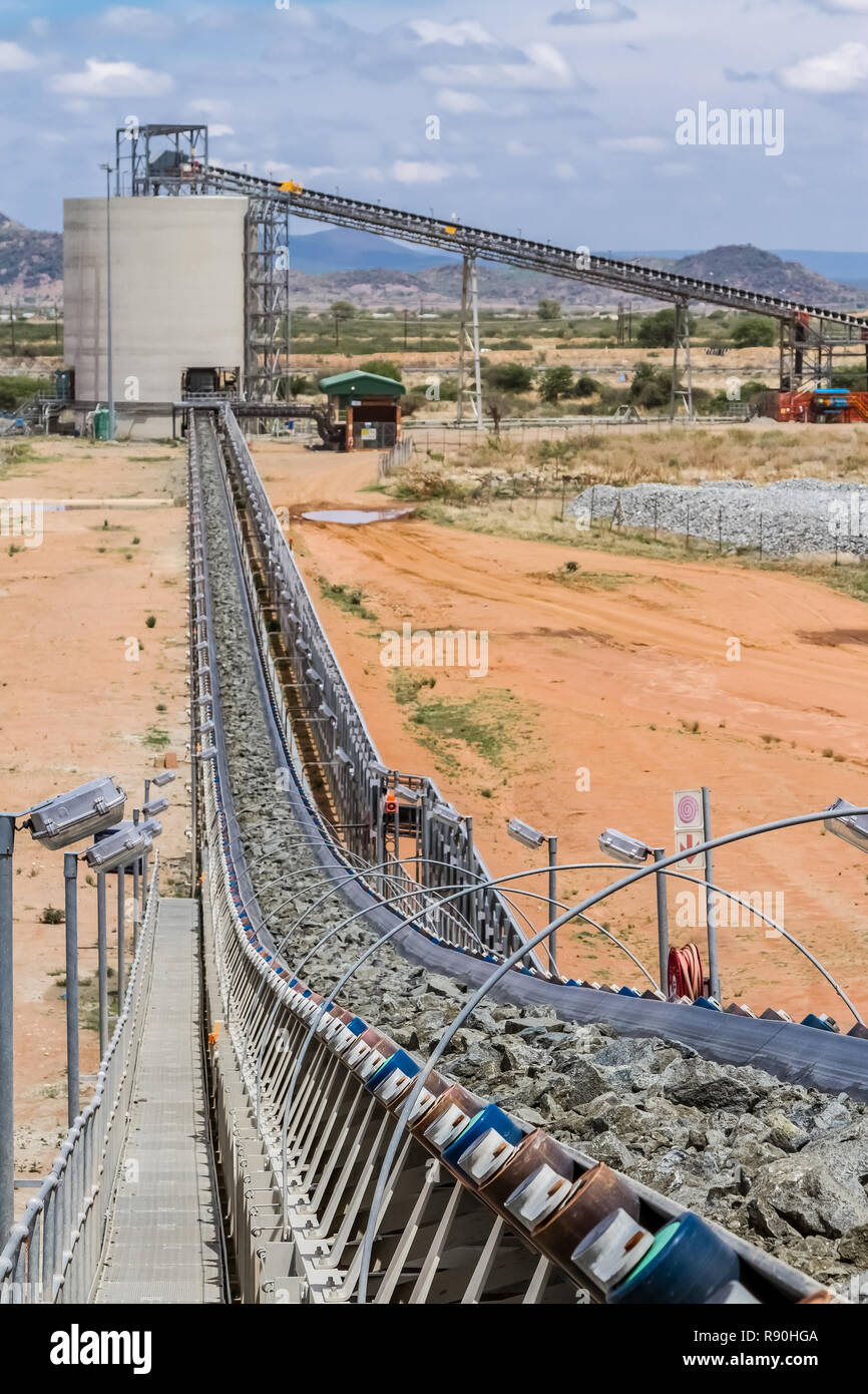 Platinum mining and refining hi-res stock photography and images - Alamy