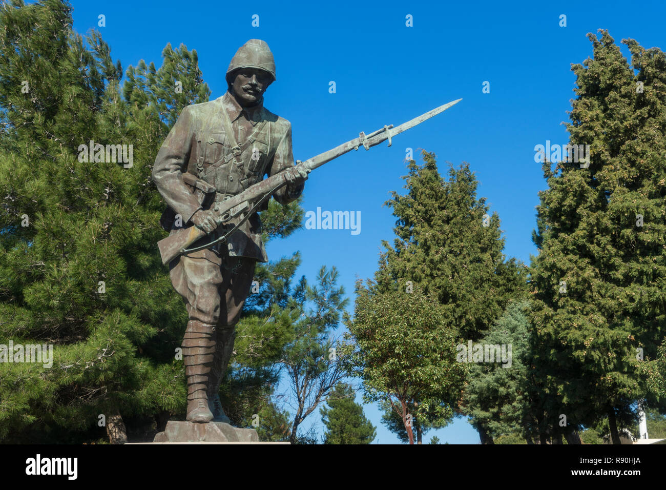 Statue of Turkish soldiers in Canakkale,Turkey Stock Photo - Alamy