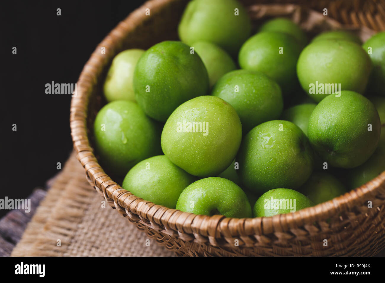 Ziziphus Mauritiana Stock Photos & Ziziphus Mauritiana Stock Images - Alamy