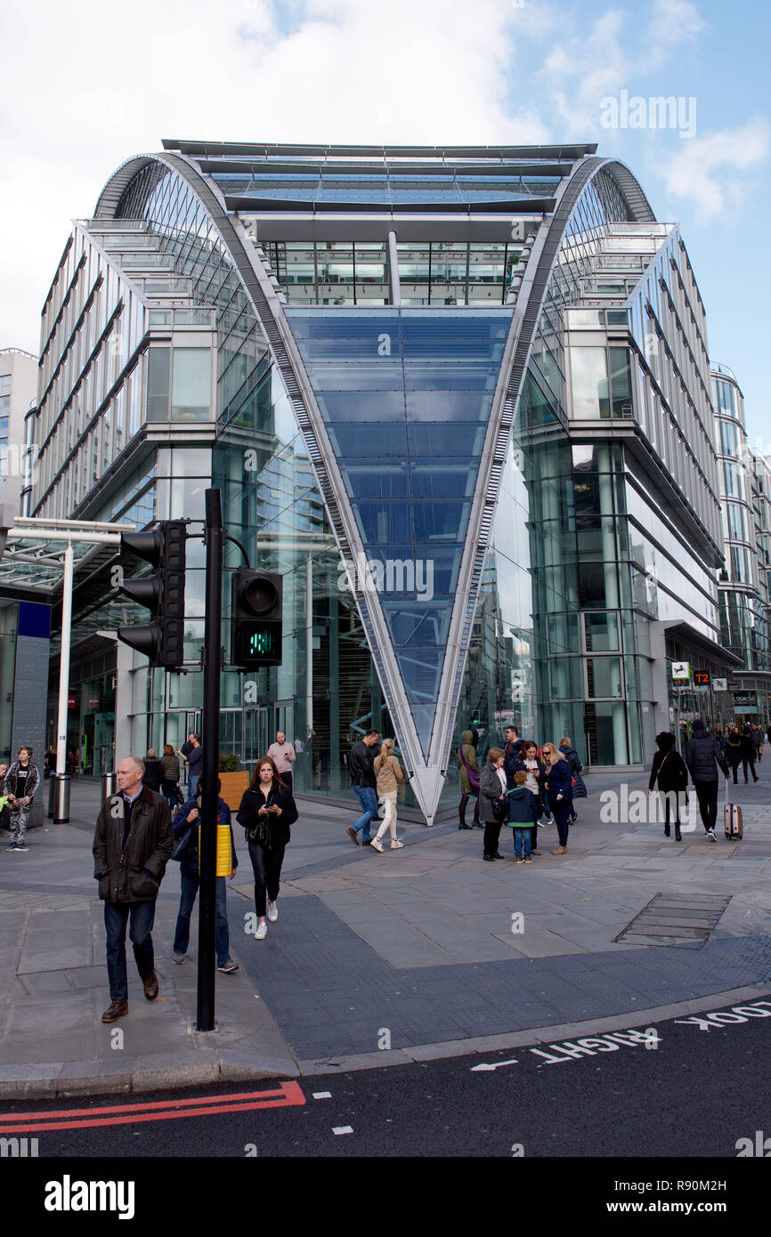 Cardinal Place in Victoria, London Stock Photo - Alamy