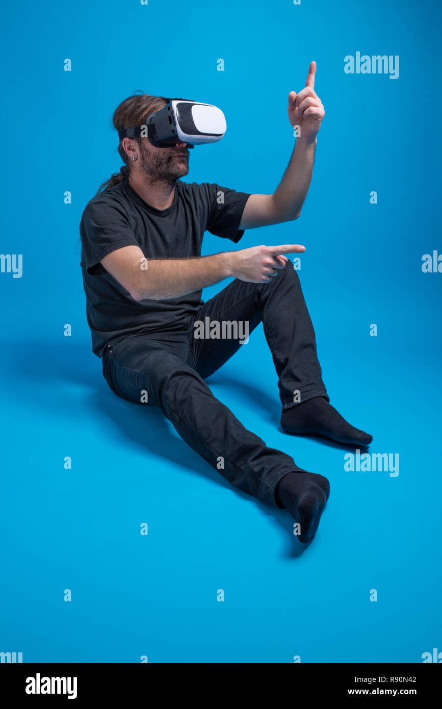 Wearing tech man hi-res stock photography and images - Alamy