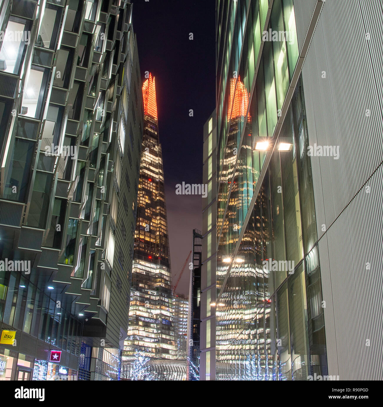 Christmas the shard hi-res stock photography and images - Alamy
