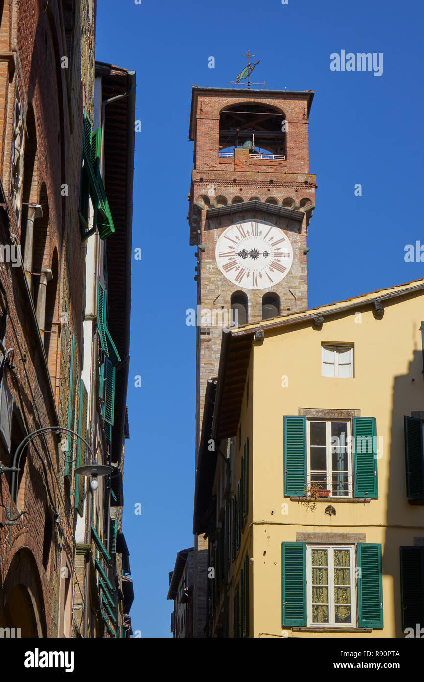 Lucca, Tuscany, Italy: Torre delle Ore or Torre dell'Orologio, clock ...