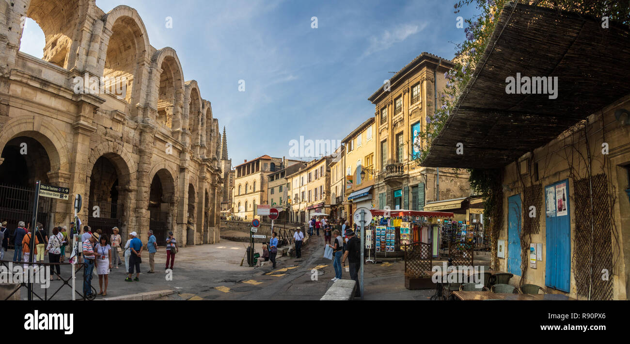 Exterior of the Arles, France Roman Ampitheater Stock Photo - Alamy