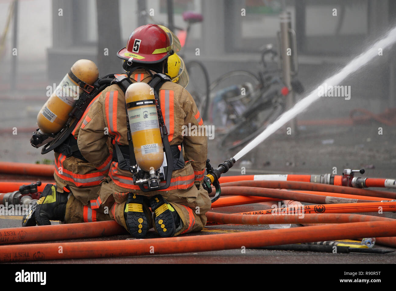 Fire fighing hi-res stock photography and images - Alamy