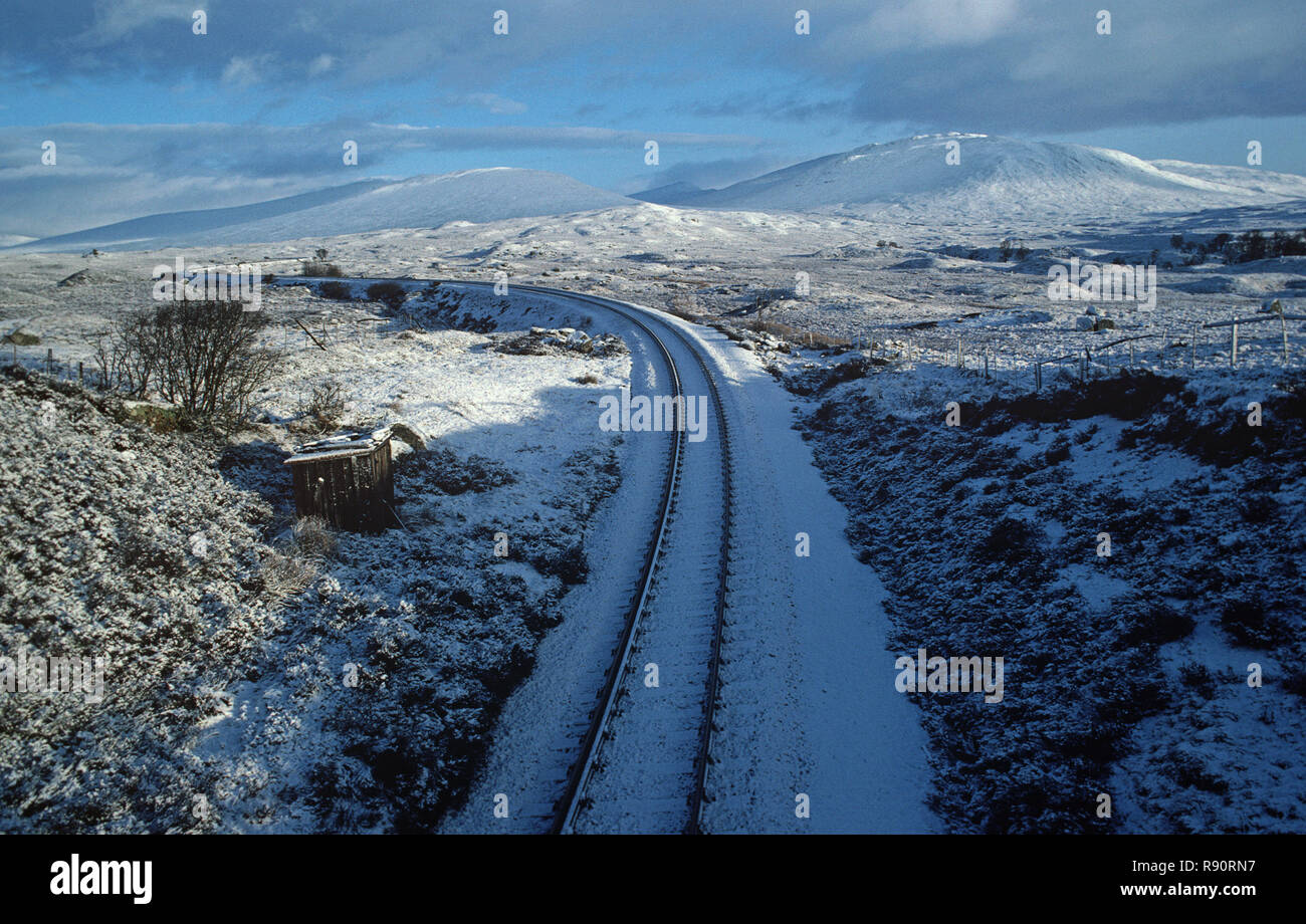 Inverness railway station hi-res stock photography and images - Alamy