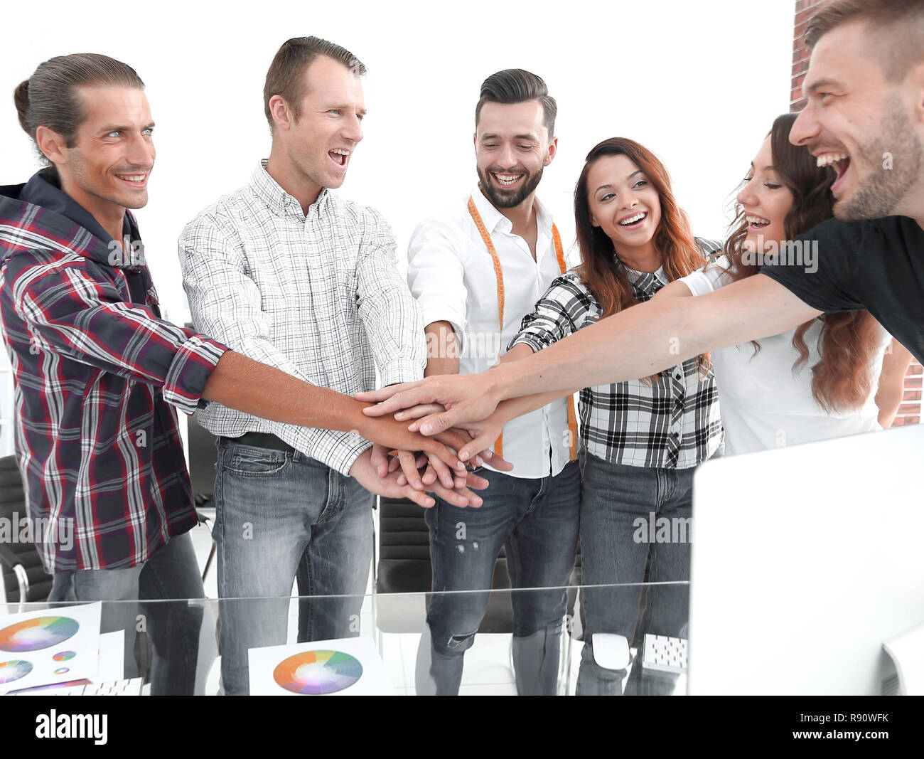 Cool handshake hi-res stock photography and images - Alamy