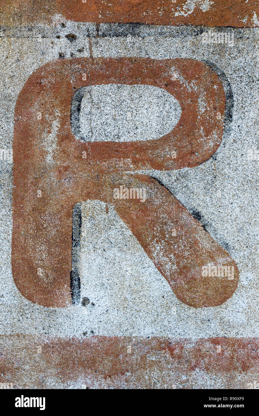 typography painted on wall, letter r Stock Photo - Alamy