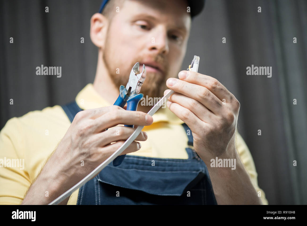 Adult service hi-res stock photography and images - Alamy