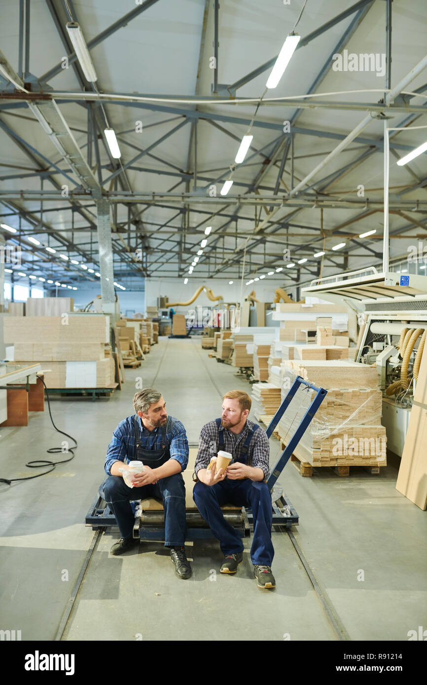 Furniture factory workers hi-res stock photography and images - Alamy