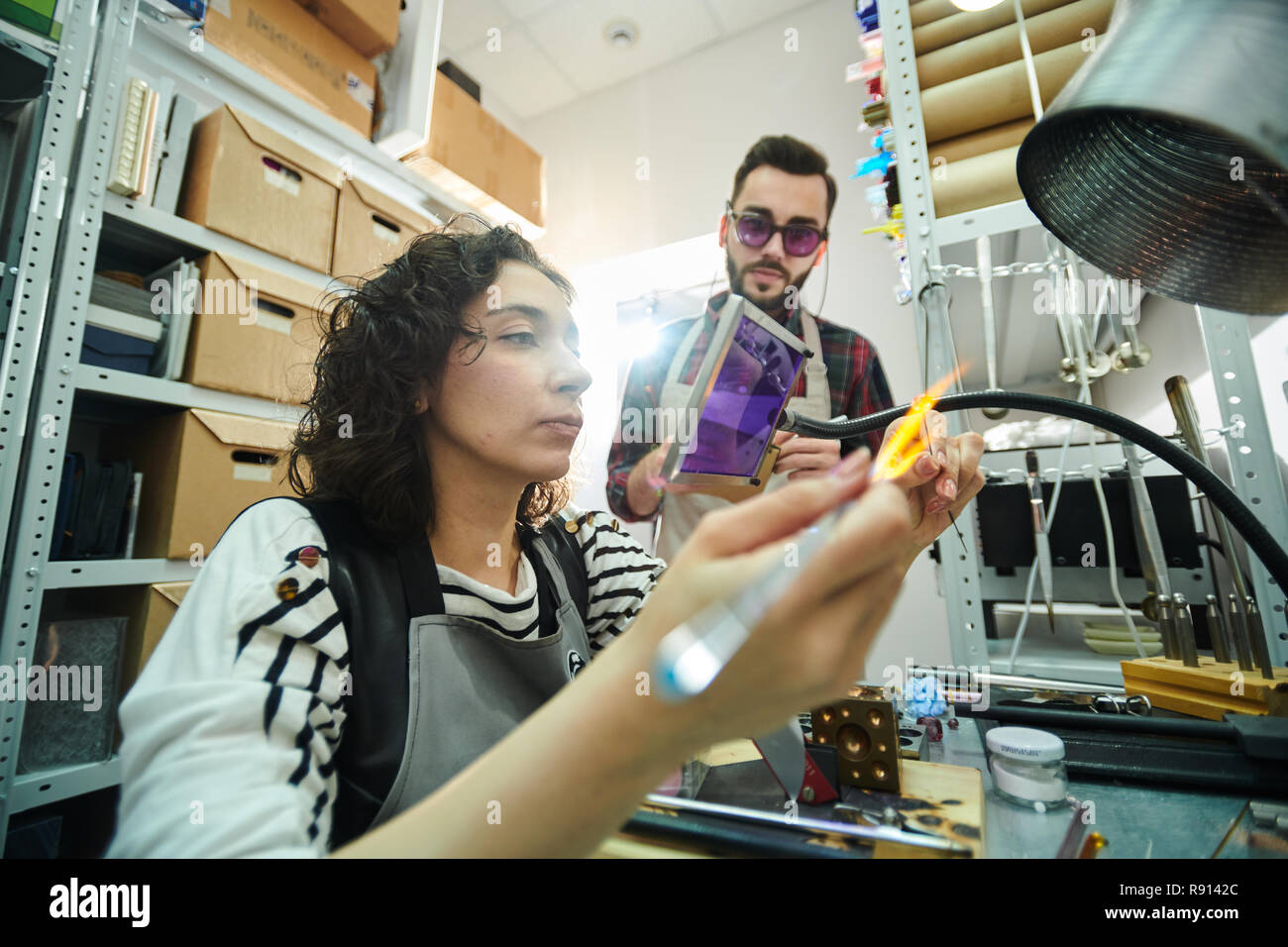 Art of glassmaking hi-res stock photography and images - Alamy