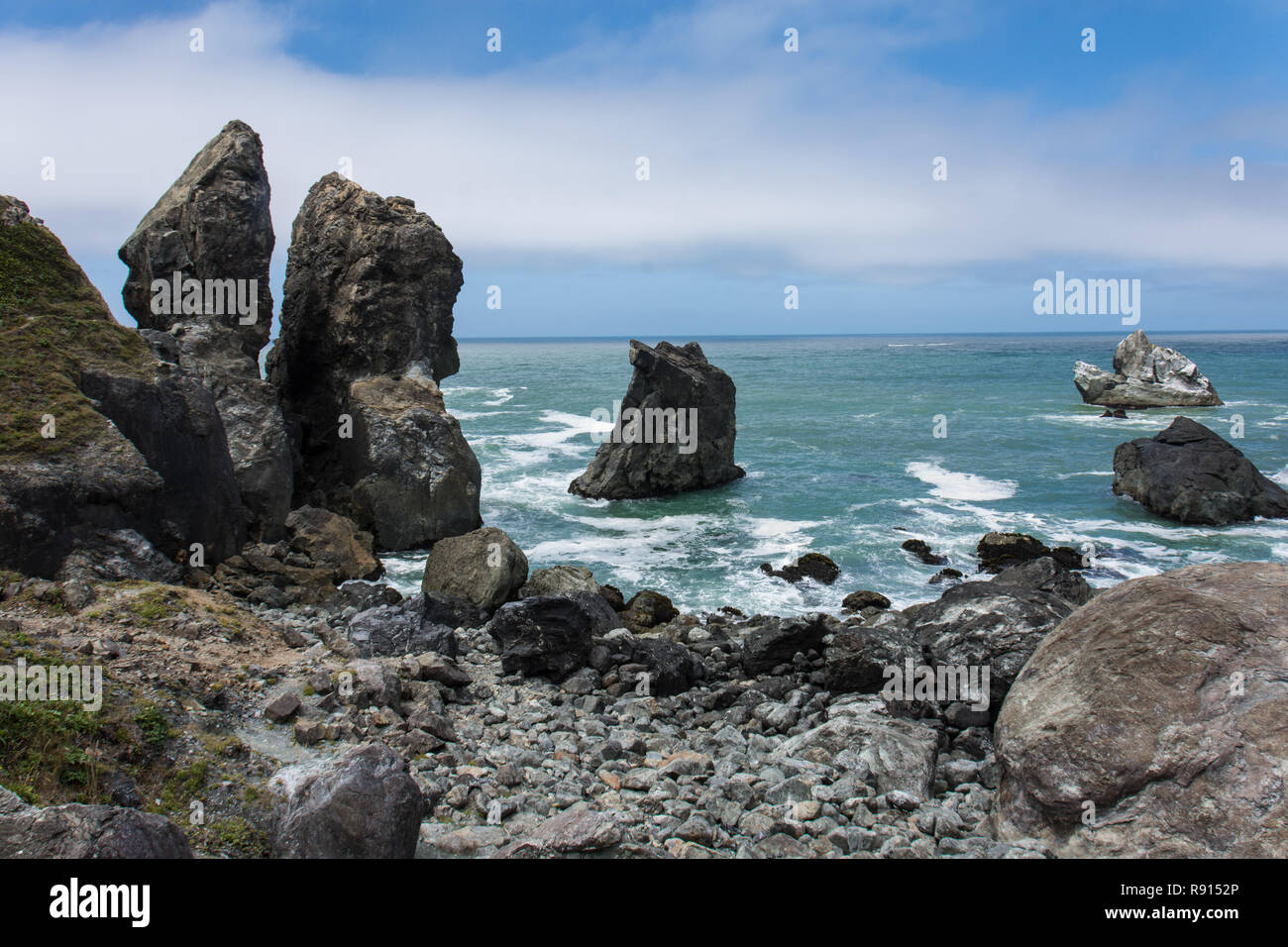Sea stacks and rocks in the Pacific Ocean at Patrick's Point State Park ...