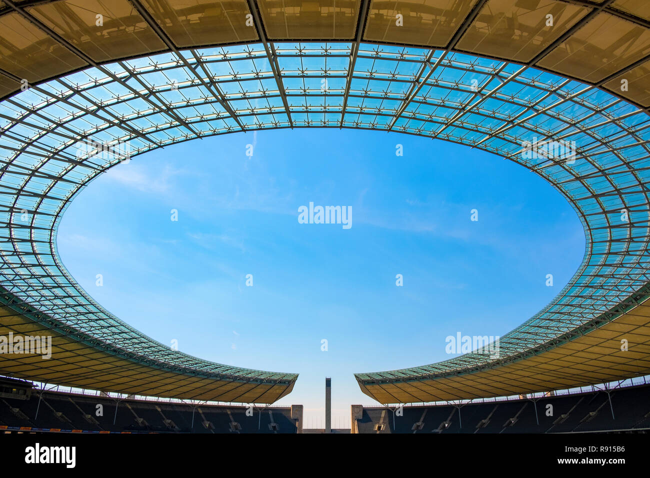 Berlin, Berlin state / Germany - 2018/07/31: Transparent roof covering ...